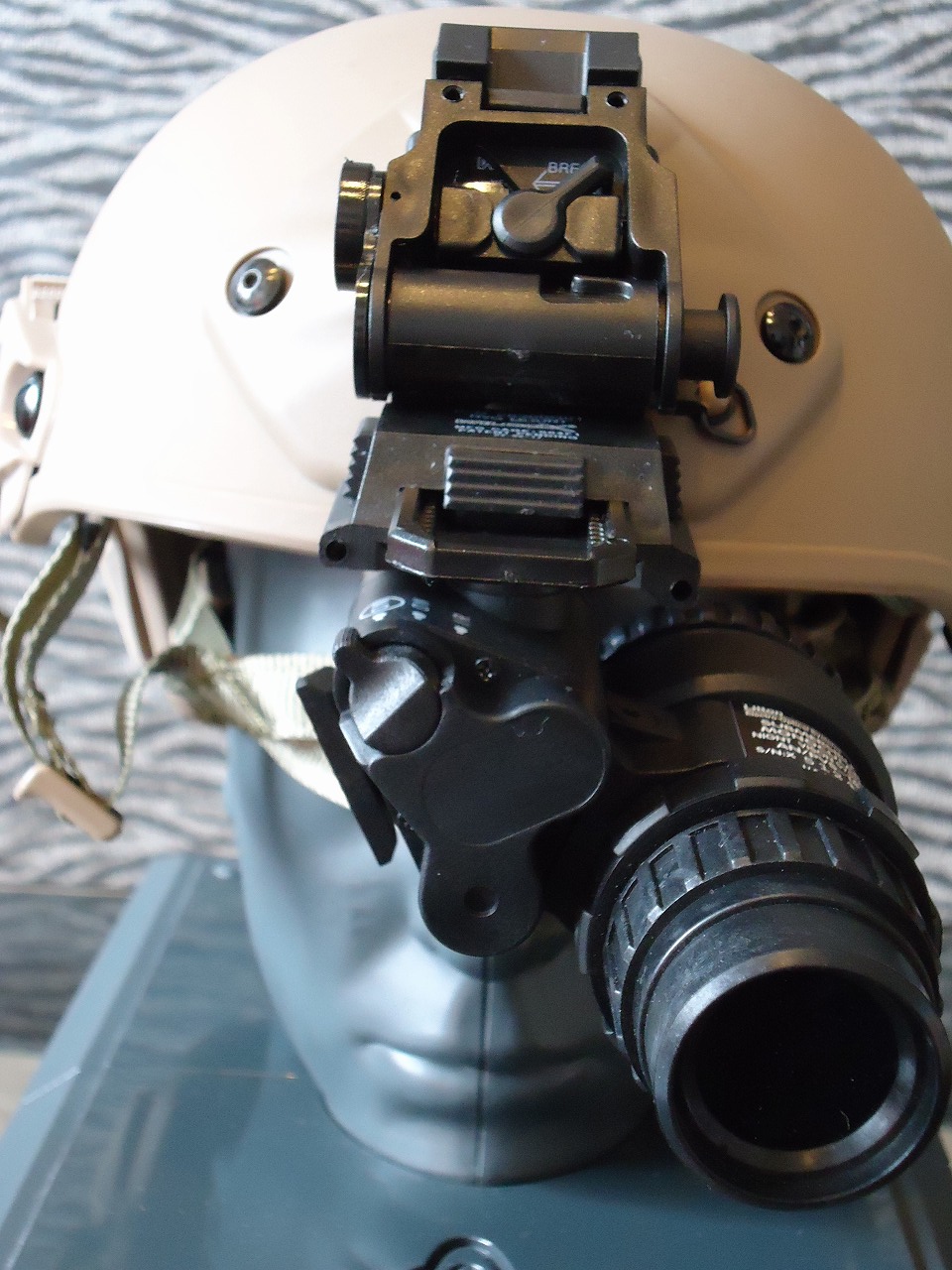 AN/PVS-18 NVG Replica: MINAMIL-SPEC